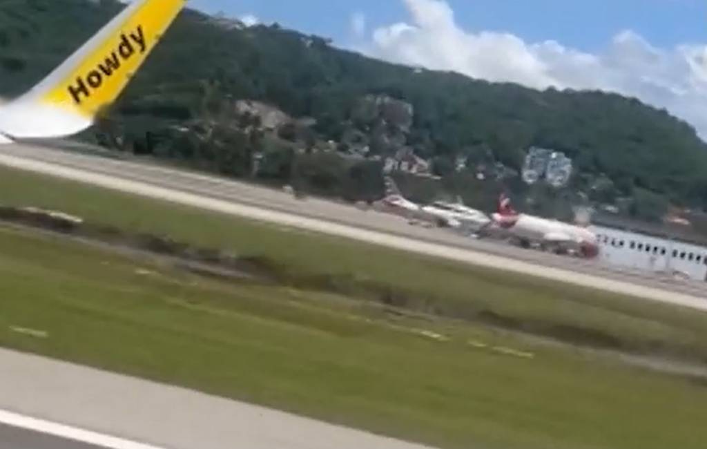 Spirit Airlines passengers told to brace for "water landing" - HUM News ...