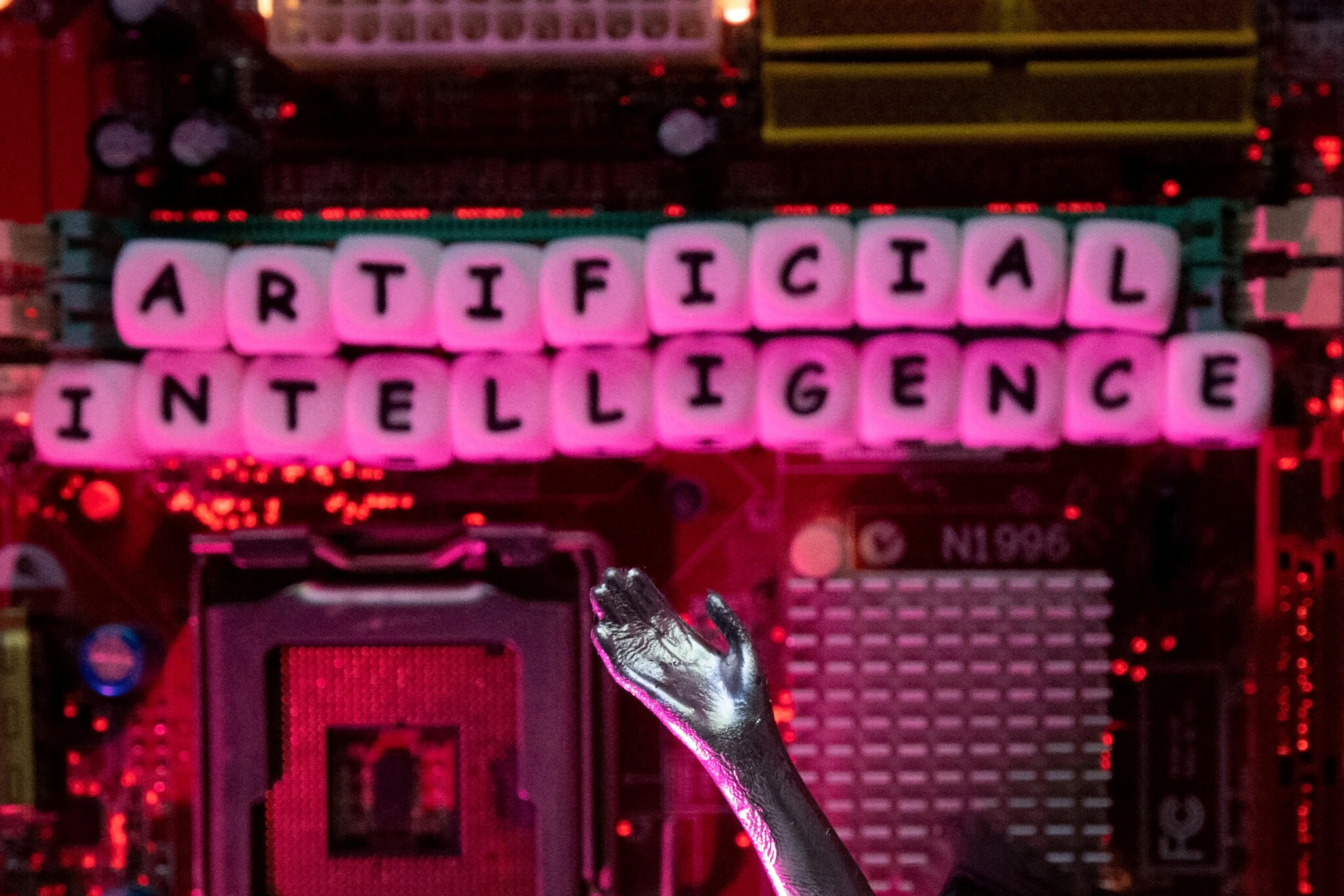 US announces new restrictions on AI chip exports - HUM News English