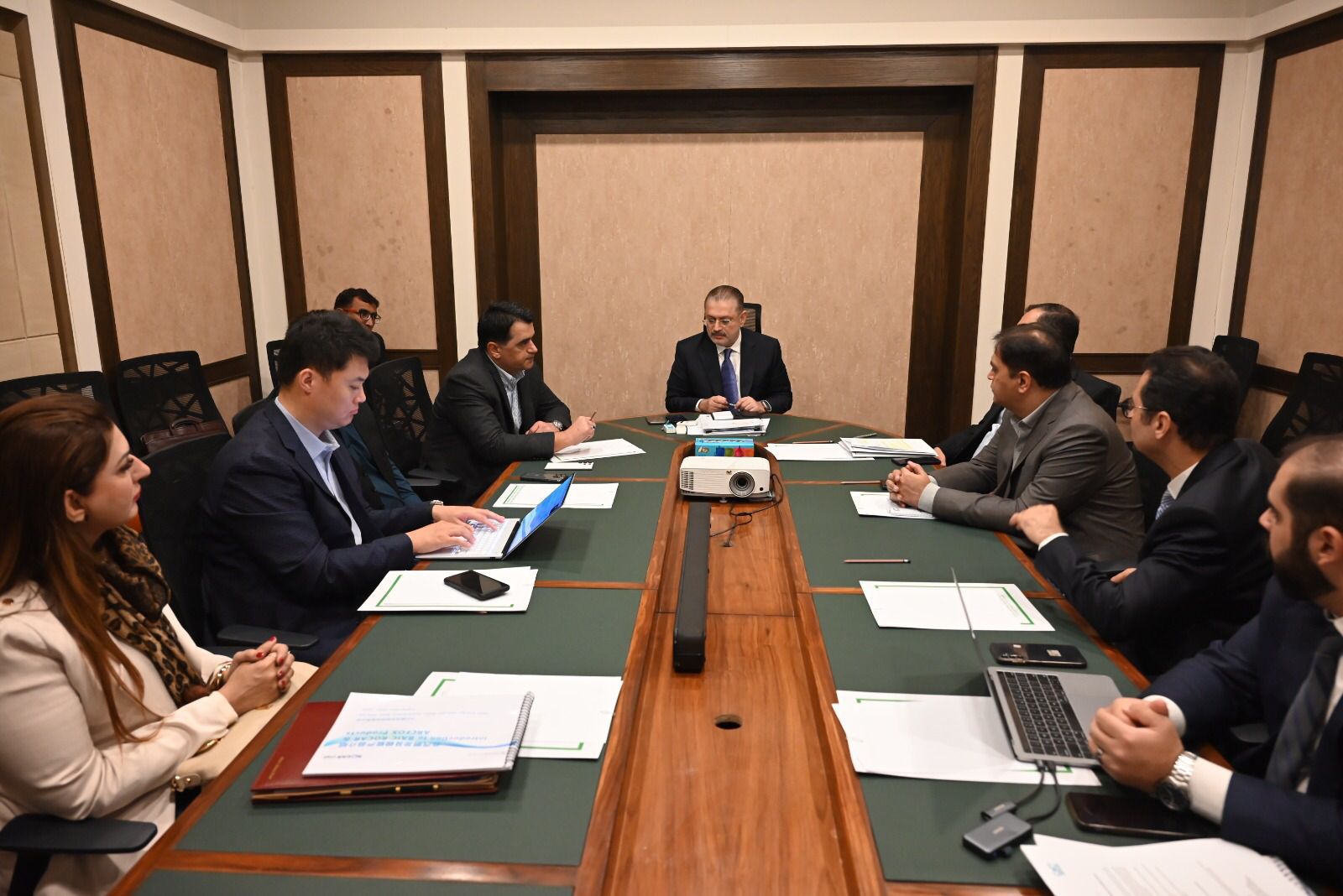 Karachi explores double-decker buses as Chinese firm proposes transport ...
