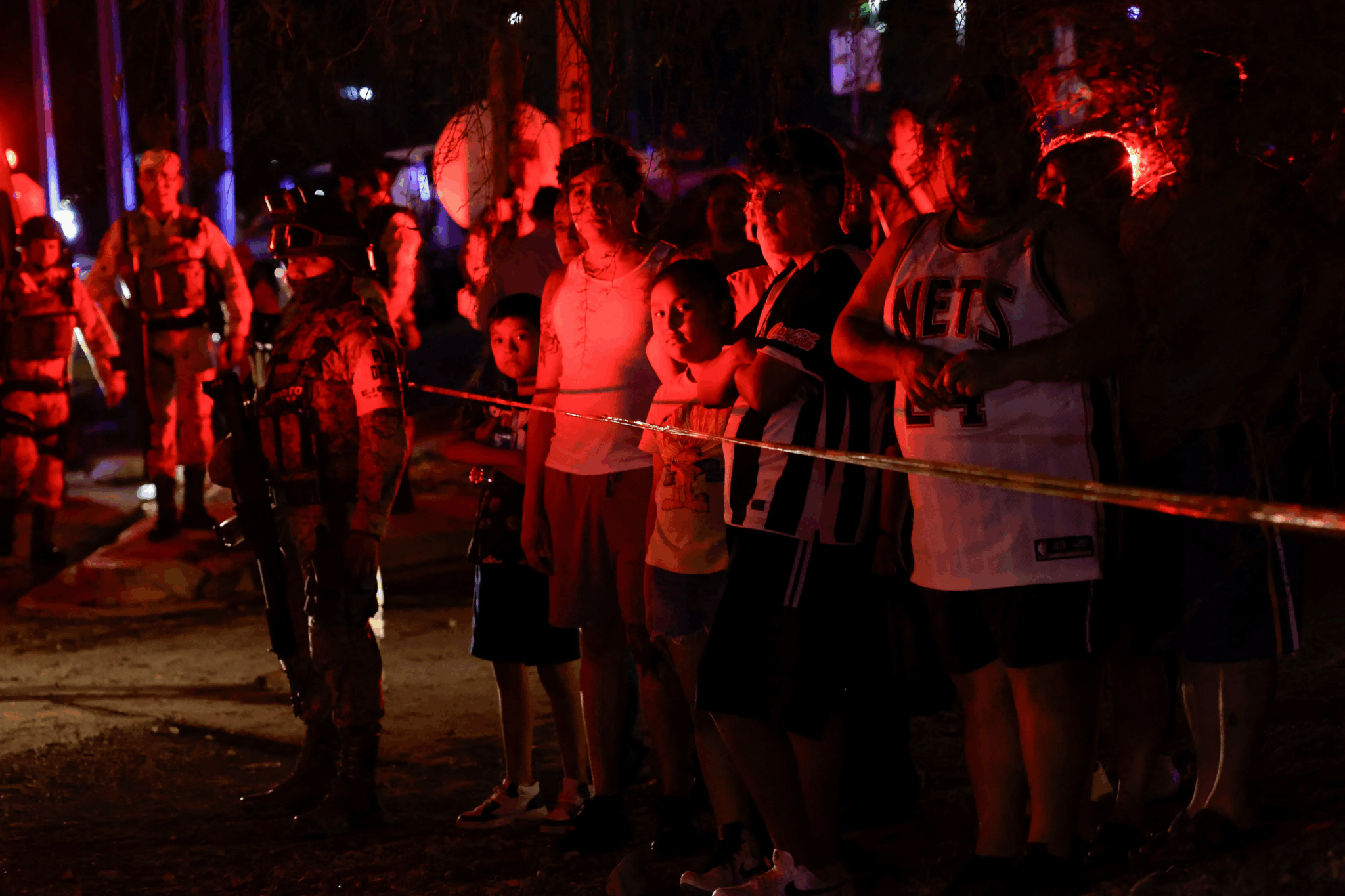 7 injured after stage collapses at Mexico City concert venue - HUM News