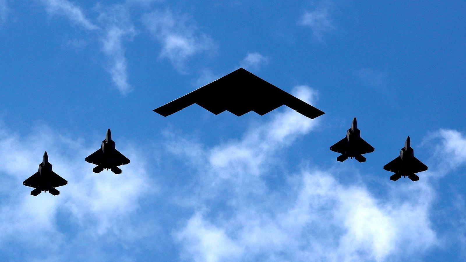 Use of US bunker-buster bomb looms over Iran conflict - HUM News
