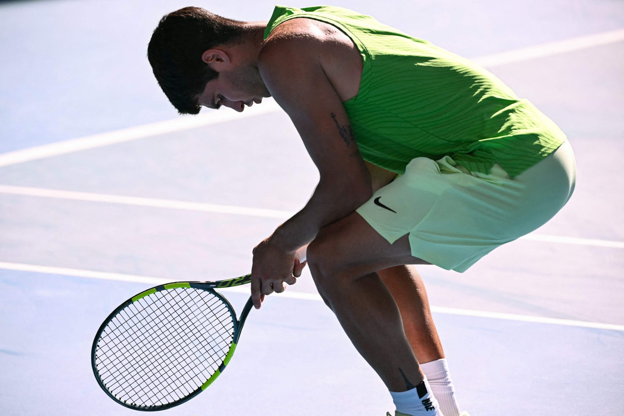 Alcaraz battles physical issues as Zverev forces fourth set in Australian Open semi-final - HUM News