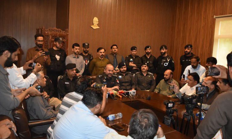 Abbottabad police recover stolen infant, bust kidnapping ring - HUM ...